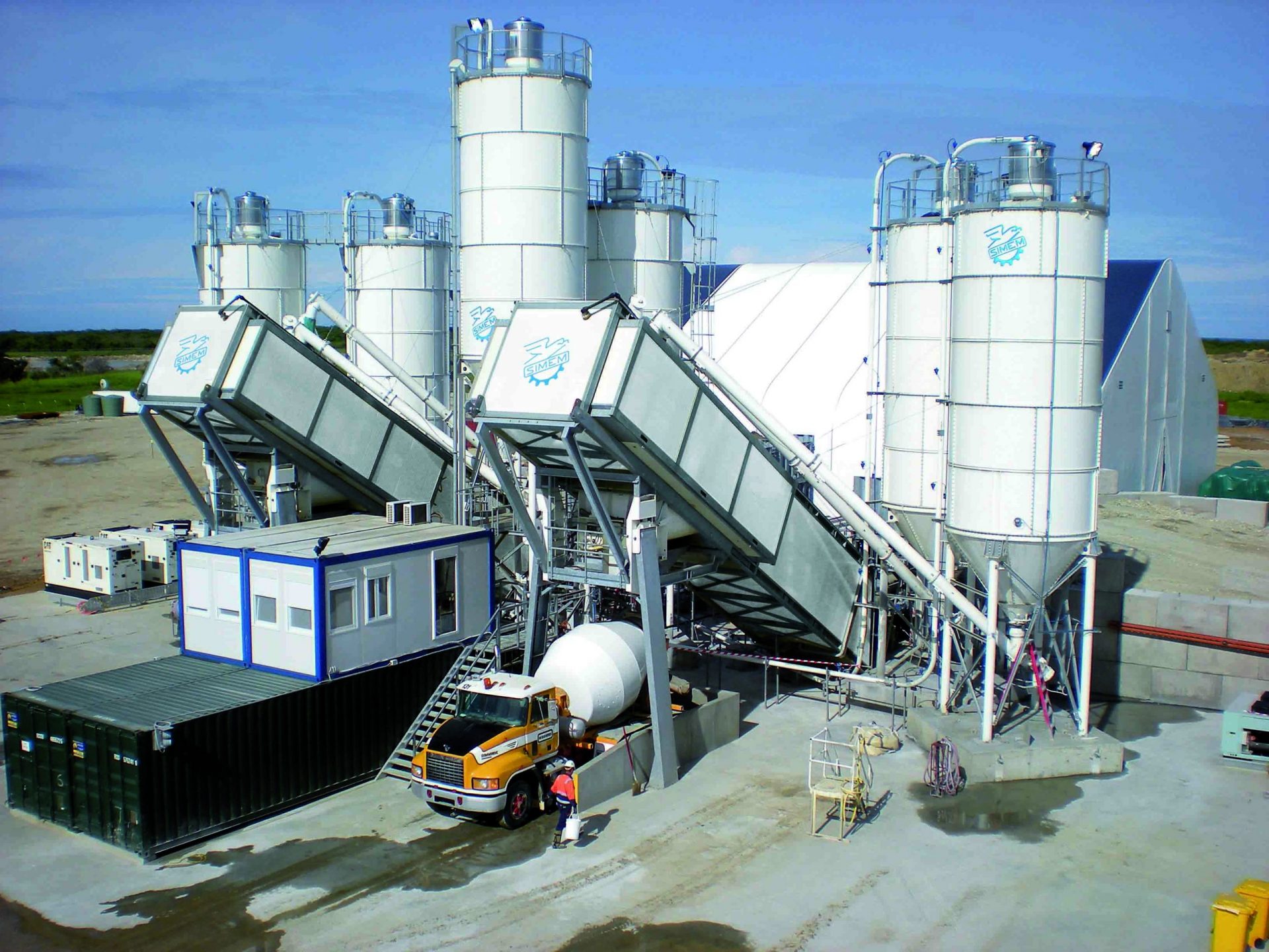 Super Mobile Batching Plant – MMX – Simem